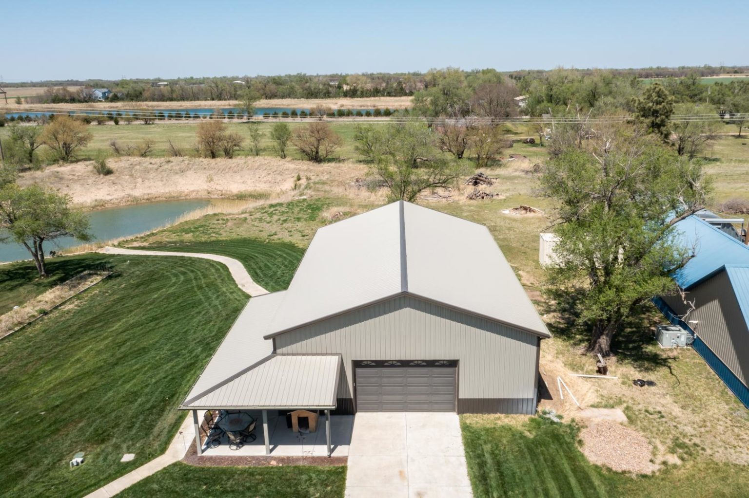 Barndominiums & Custom Builds - Exterior Construction